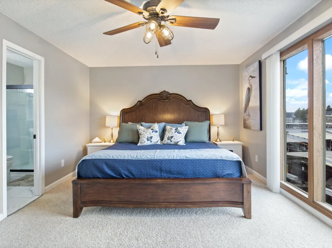 Unlimited Fun With Picturesque Lake Views - Charming Oasis - Osage Beach, MO