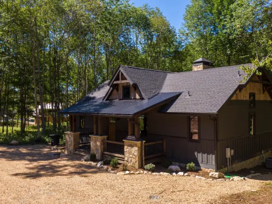 Hot Tub And Beautiful Wooded Yard - Charming Oasis - Beech Mountain, NC