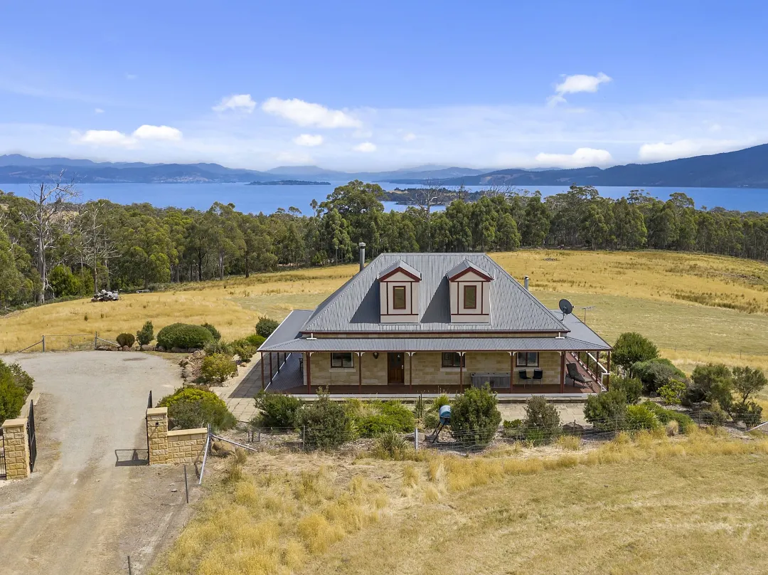 Manfield Country Bruny Island - Tasmania