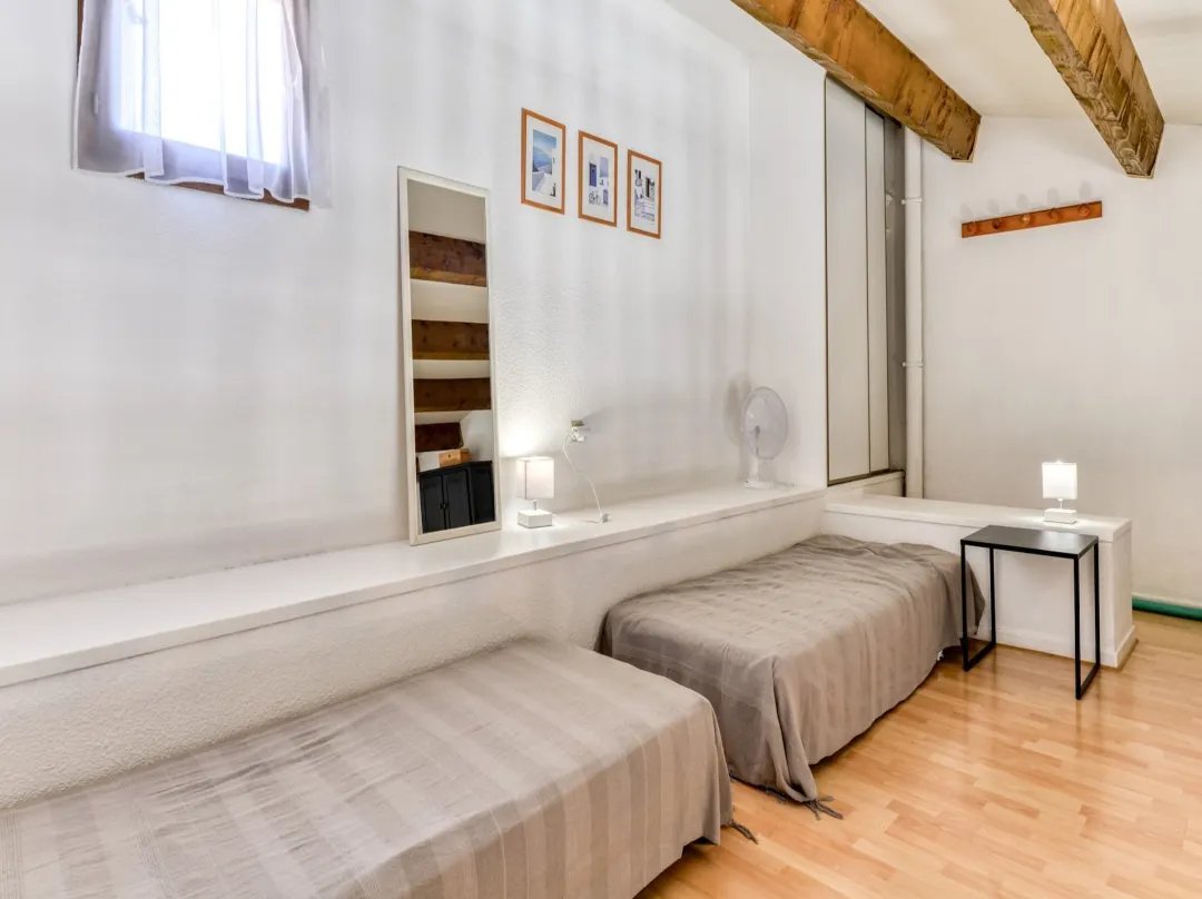 Coastal Retreat With Pool Access - Agde