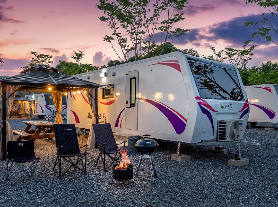 Jecheon Lake Hill Camp - Chungju-si