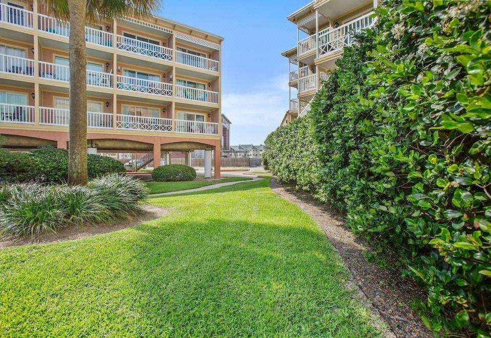 Victorian Escape - Serene Condo with Beach Views 1 Bedroom Condo by ...