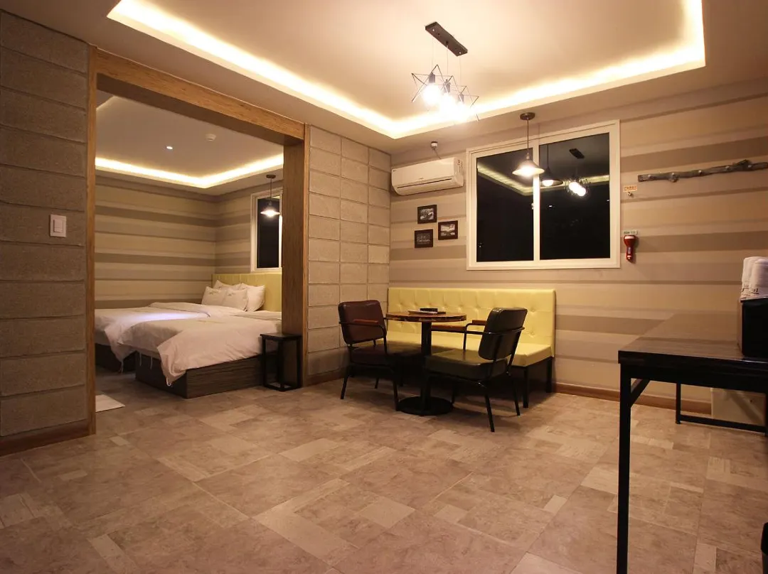 Yeosu Hakdong Ja Self Check-in Motel - Yeosu-si