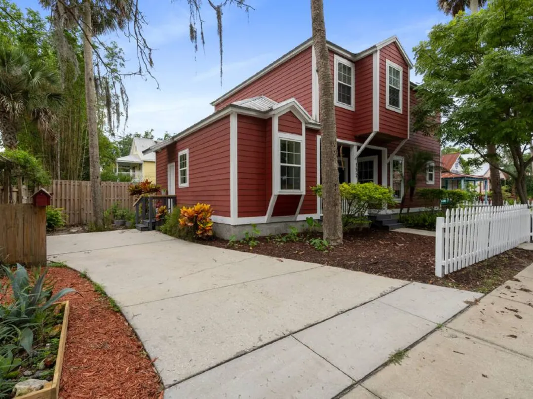 Modern Retreat - Wifi, Historic Setting, Peaceful Atmosphere - St. Augustine, FL
