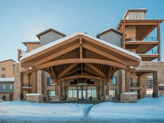 Hot Tub, Pool And Ski Access Nearby - Cozy Charming Retreat - Snowbird, UT