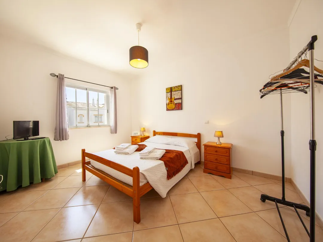Ff 02 - Bedroom 2 In Sea Breeze Guesthouse - Lagos, Portugal