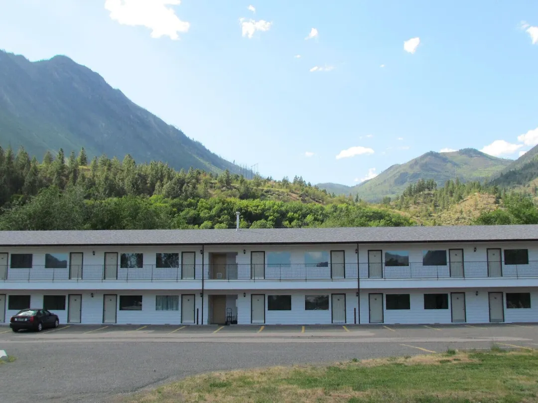 Retasket Lodge & Rv Park - Lillooet