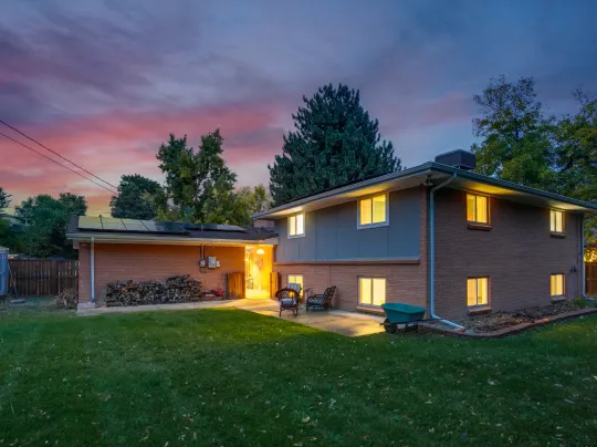 Large Home*sleep 1 7beds*near Mountains - Arvada, CO