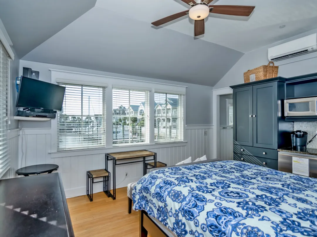 Waterfront Haven - Marina Views, Sunset Spectacle - Bald Head Island, NC