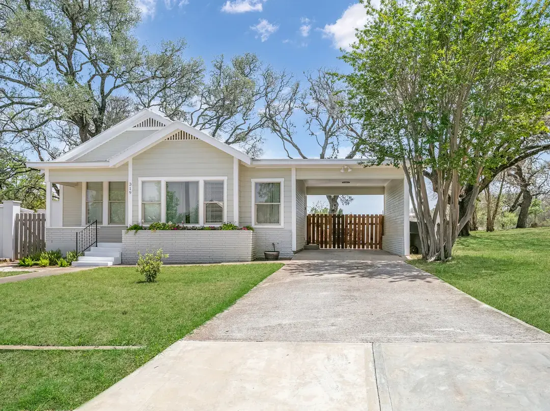 Private Hot Tub And Outdoor Fire Pit - Charming Modern Retreat - Fredericksburg, TX