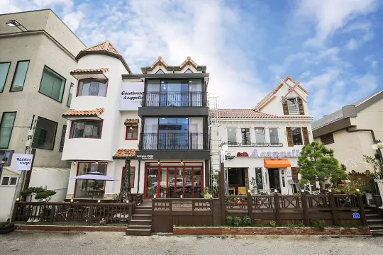 Gangneung Acapella Guesthouse - Gangneung-si