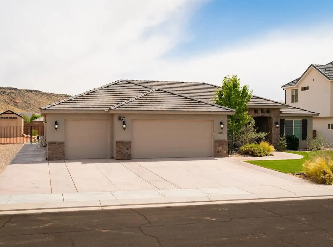 Stunning Oasis Home With Hot Tub 30 Day Rentals - Hurricane, UT