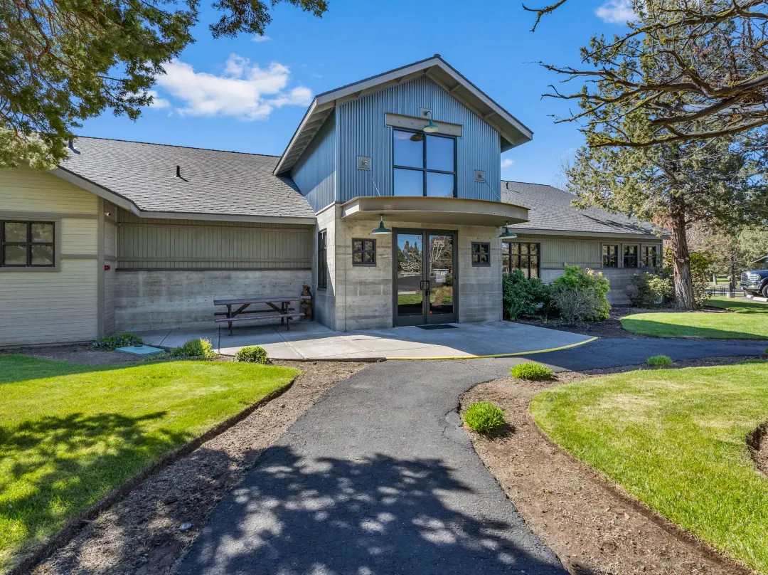 Mountain Views And Recreation Passes - Stylish Central Oregon Haven - Redmond, OR