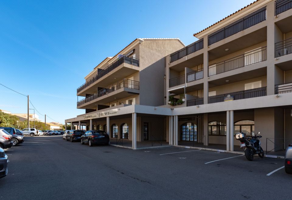 Appartement résidence les 3C, L'Île-Rousse: tarifs & avis 2024