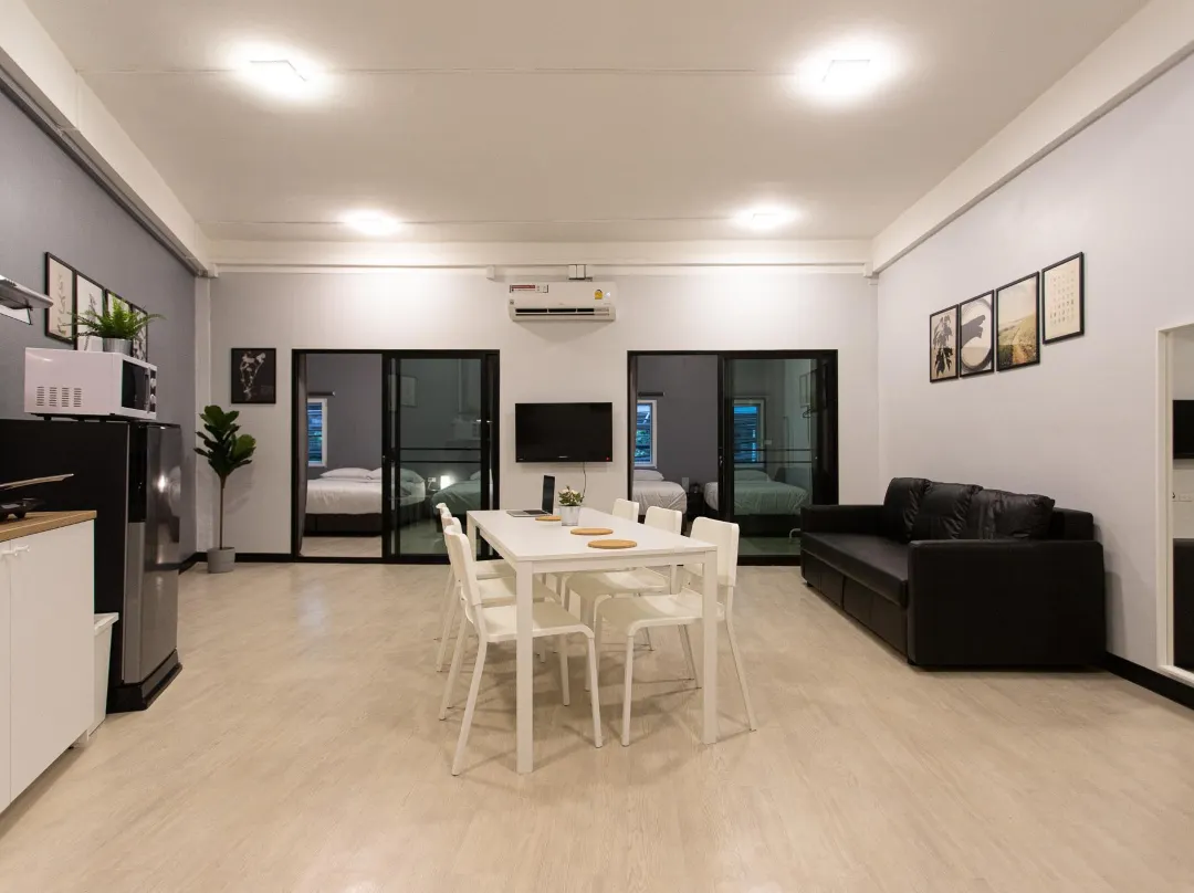 U2 Large 2 Bedrooms With Kitchen - Phra Khanong