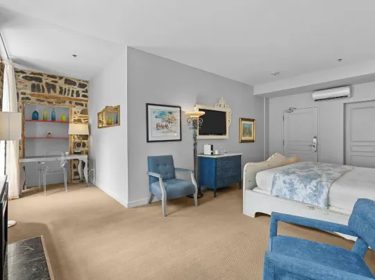 Auberge Place D'armes - Par Aneyro - Québec, QC