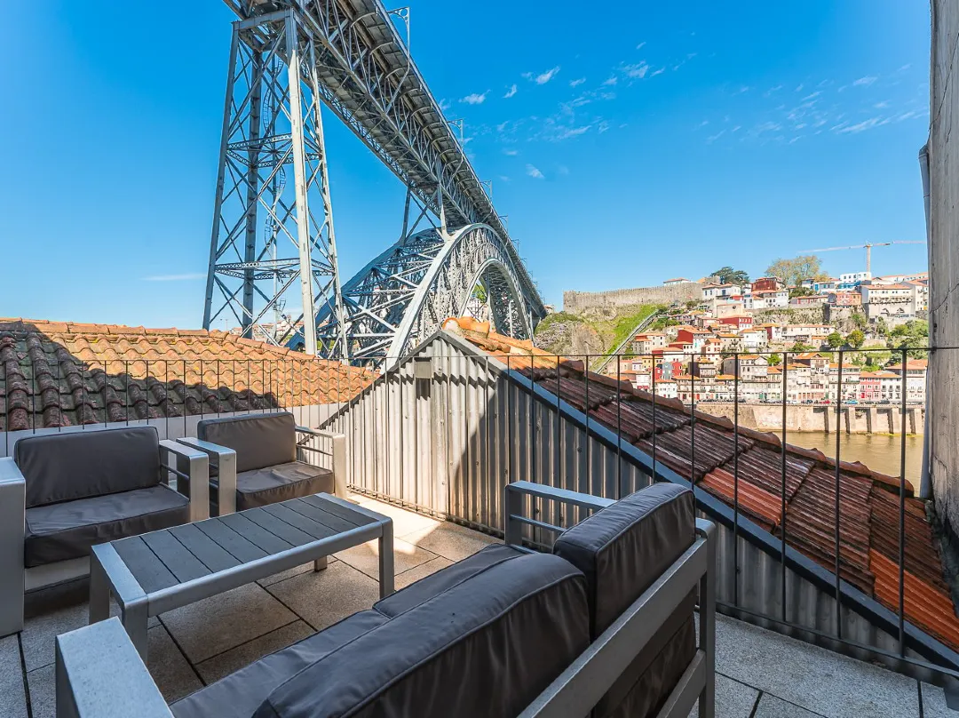Guestready - Riverside Retreat With Terrace Views - Vila Nova de Gaia