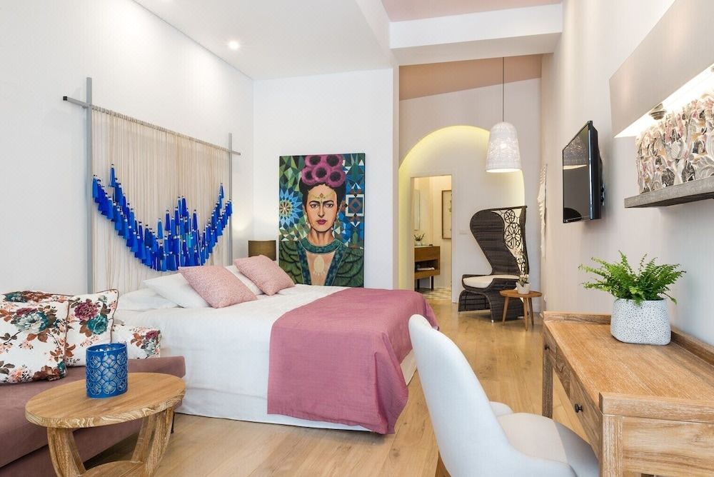 Aisha Petite Suites - Chania