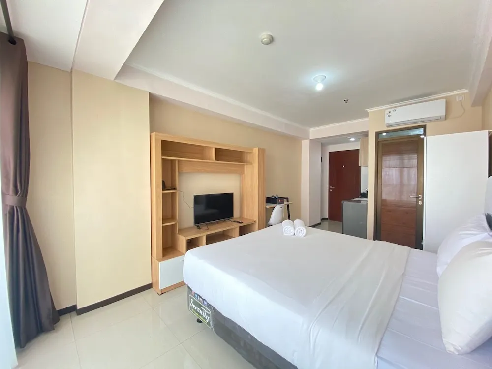 Sunnyside Studio Room At Apartment Gateway Pasteur Near Exit Toll Pasteur - Cimahi