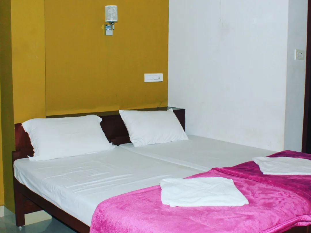 Italia Tourist Home - Thekkady