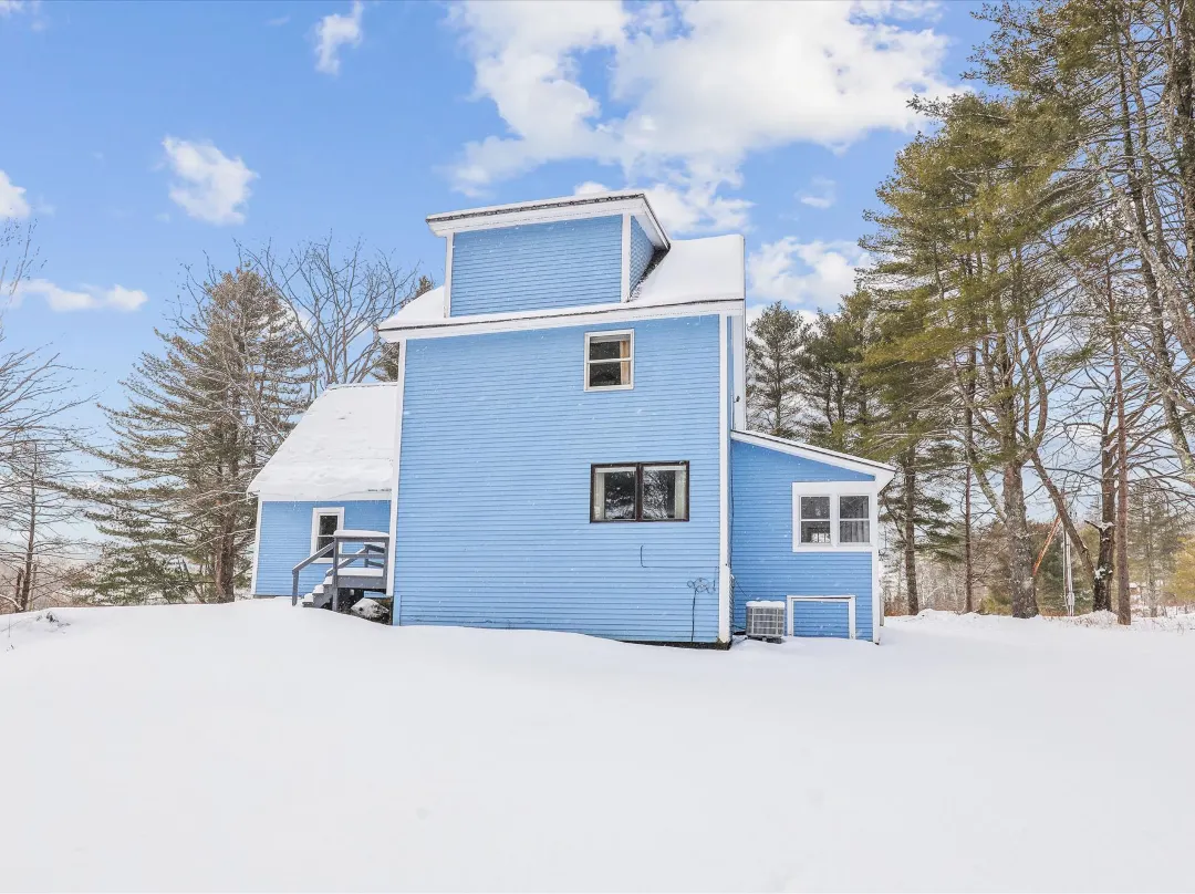 River Road: 3 Br, A/c, Garage, And River Views In Lower Village! - Morristown, VT