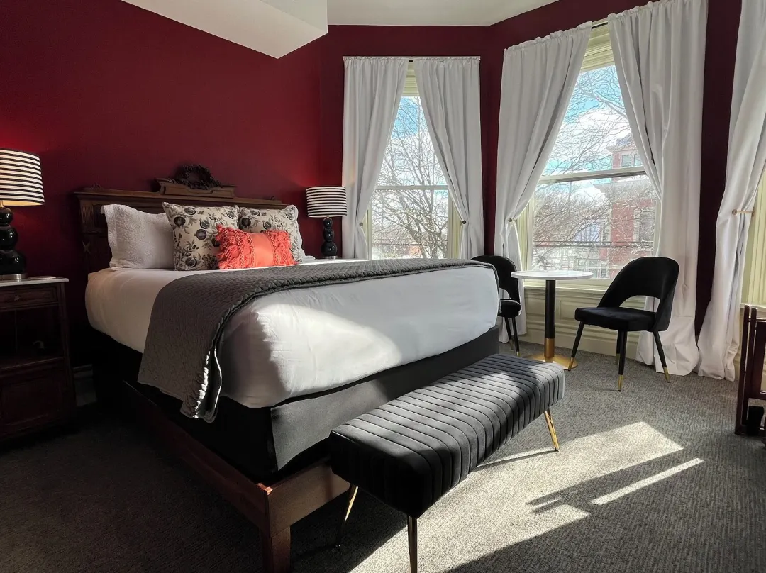 Stone Gables Inn - Cleveland, OH