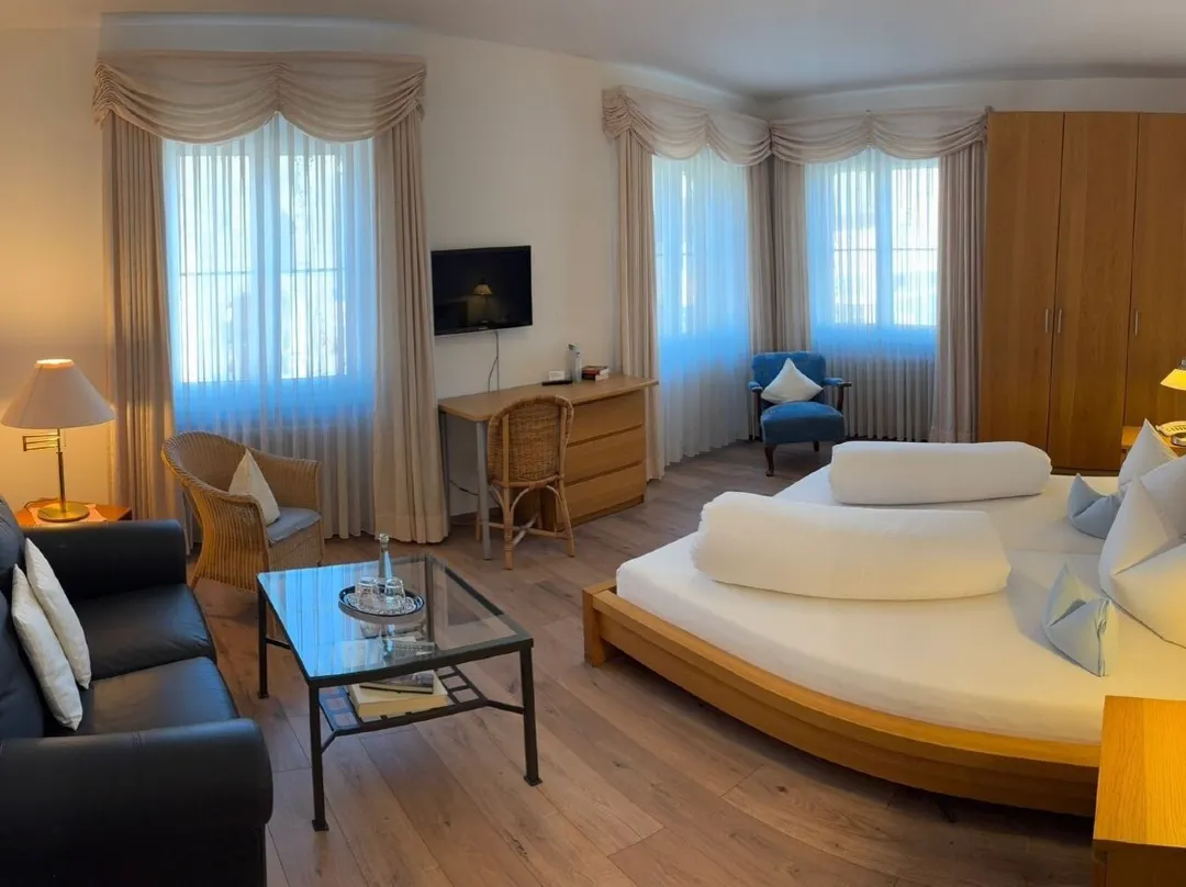 Hotel Restaurant Kaiserstuehler Hof - Breisach