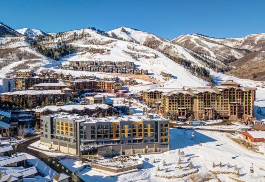 Ski-in Ski-Out Access and Hot Tub - Luxurious Deer Valley Retreat ...