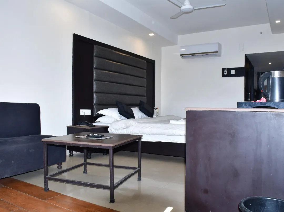 Oyo 76836 Hotel Meridian - Katra