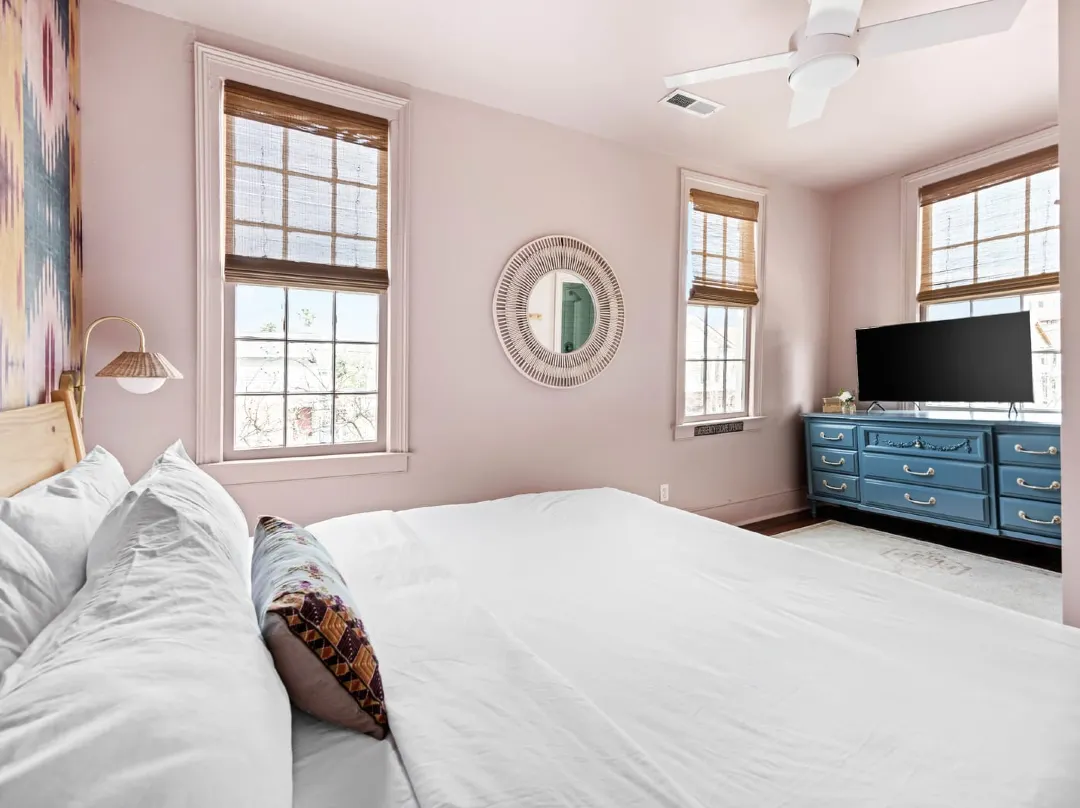 Renovated 3 Bedroom Gem Near King Street! - Charleston