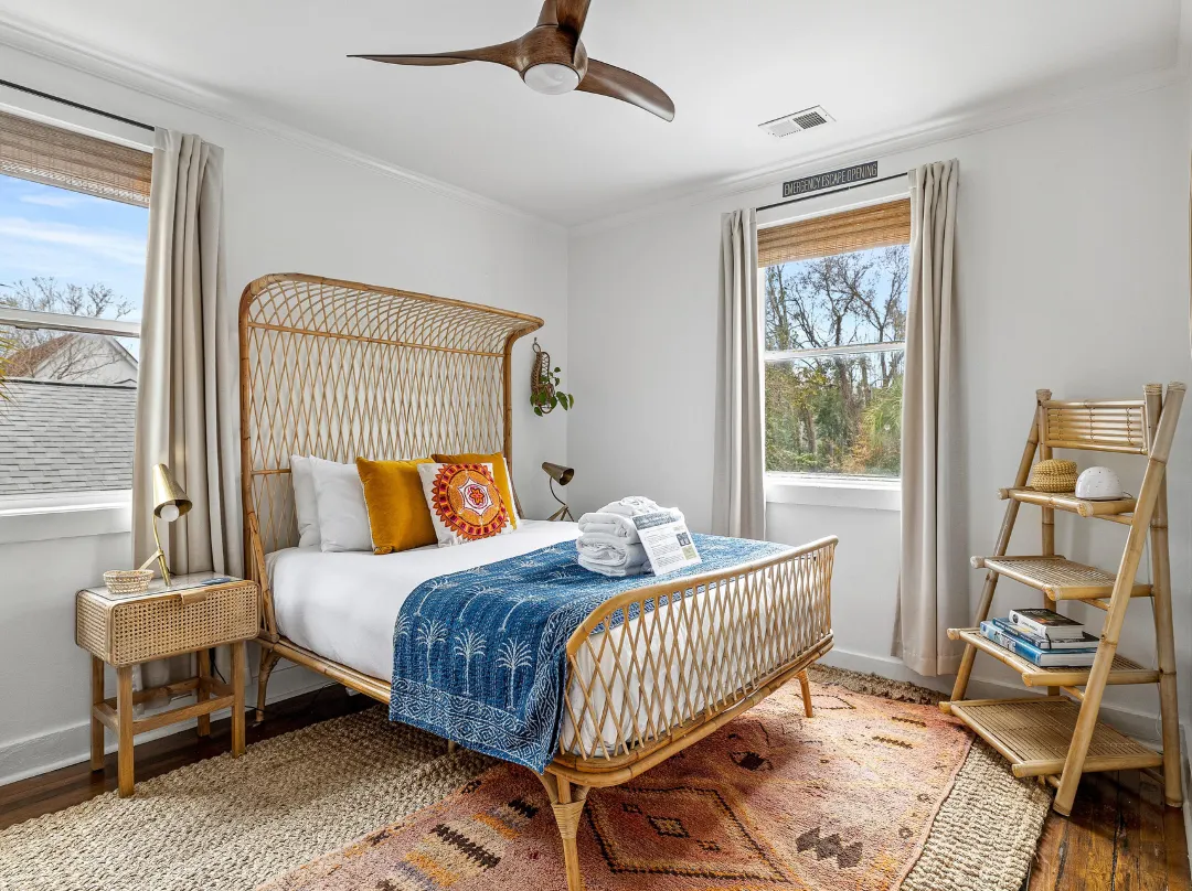 Vibrant Mural And Tranquil Urban Retreat - Charming Oasis - チャールストン, SC