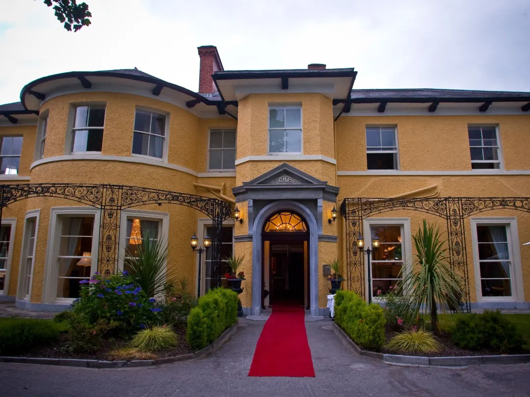 Cork's Vienna Woods Hotel & Villa's - Cork, Ireland