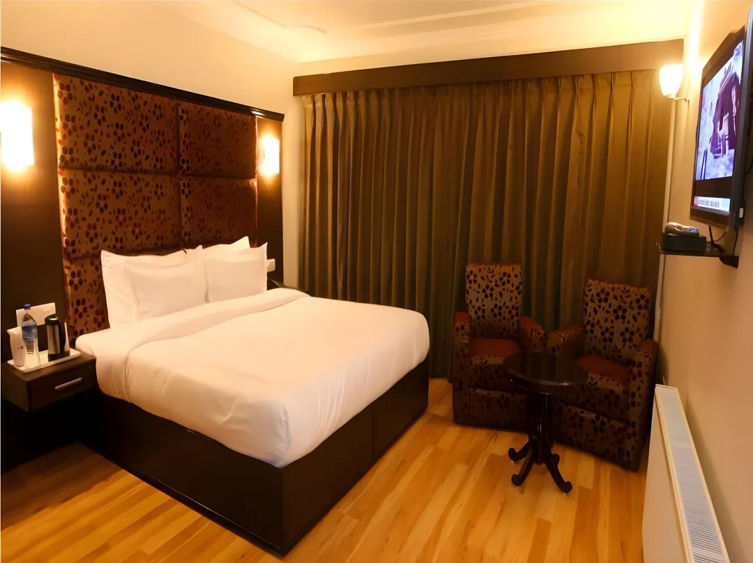 Hotel Pacific - Srinagar