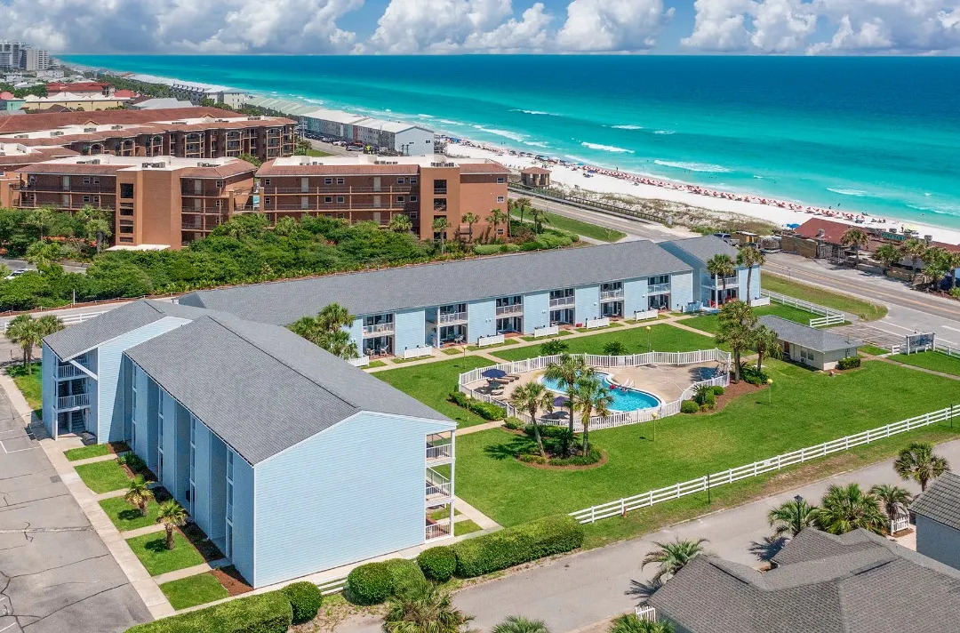 Gulf View Patio And Community Pool - Stylish Coastal Getaway - Miramar Beach, FL