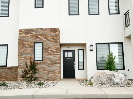 Luxury Pool, Spa, Gym And Stunning Views - Charming Zen Retreat - St. George