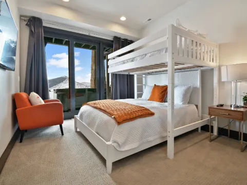 Free Mountain Bikes! On Canyons Golf Course With Hot Tub, Multiple Balconies And Bbq Grill - Snowbird, UT