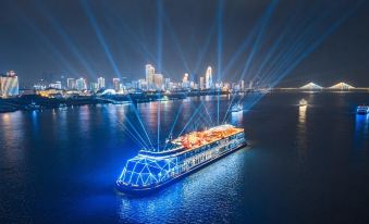 Lianying Guixiang Apartment (Linjiang Avenue)(莲影归乡公寓(临江大道分店)), Wuhan ...