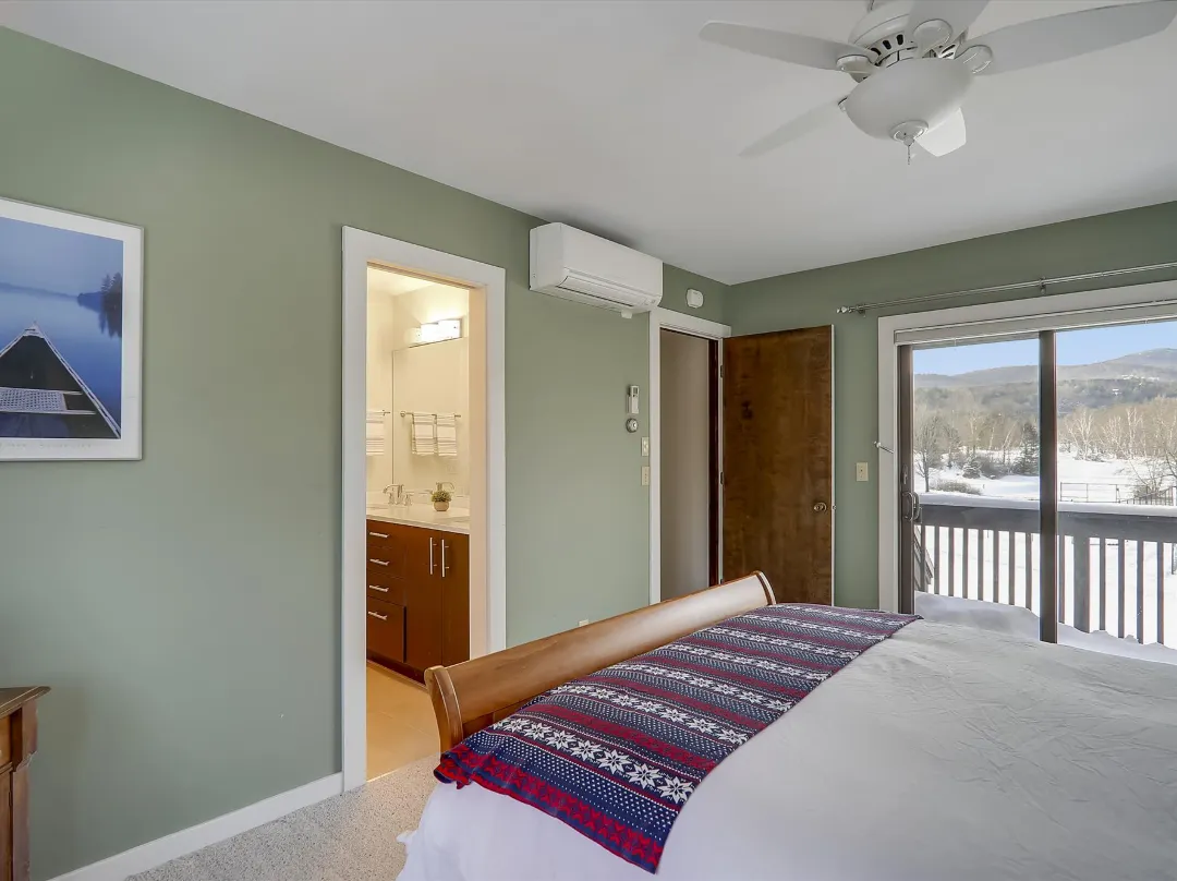 Stone Fireplace And Community Amenities Await - Charming Retreat - Stowe, VT