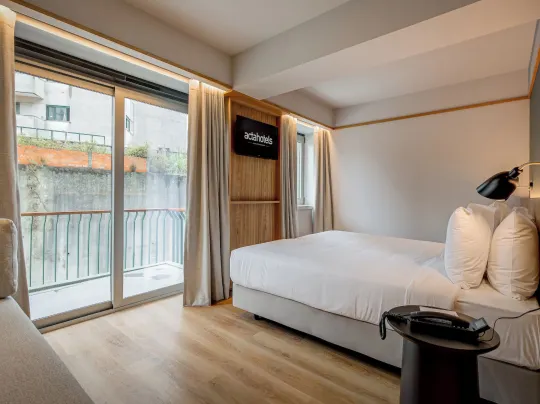 Acta The Clover - Porto, Portugal