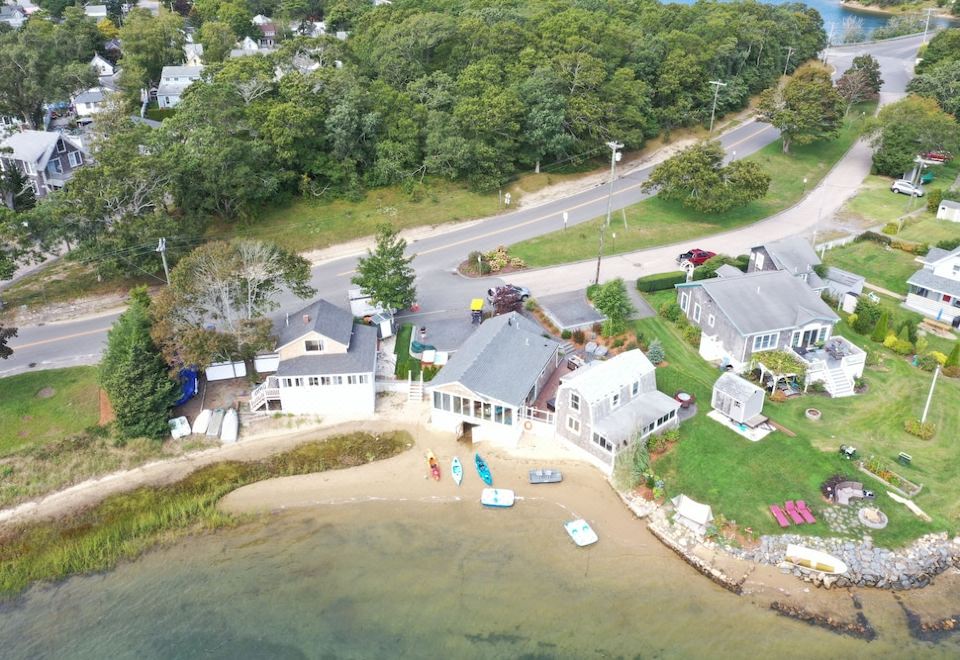 The Onset Beach Compound-Cape Cod Beach Resort & Oceanic Habitat ...