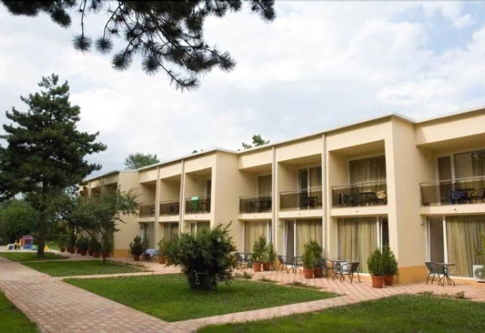 Club Dunarea Hotel, Eforie Nord - 2026 Prices & Reviews | Trip.com