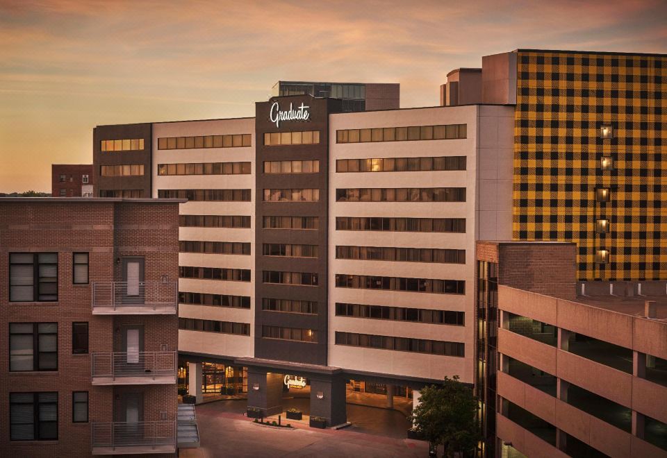 Graduate by Hilton Iowa City,Iowa City - Updated Prices & Hotel Reviews ...