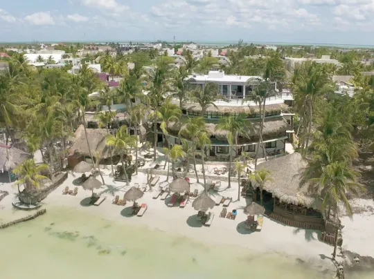 Beachfront Hotel La Palapa - Isla Holbox