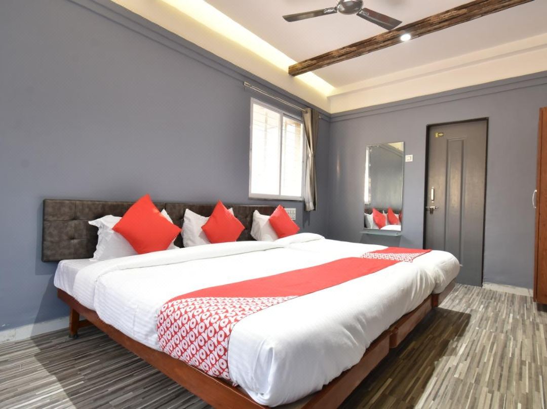 Hotel Ashirwad, Solpaur - Solapur