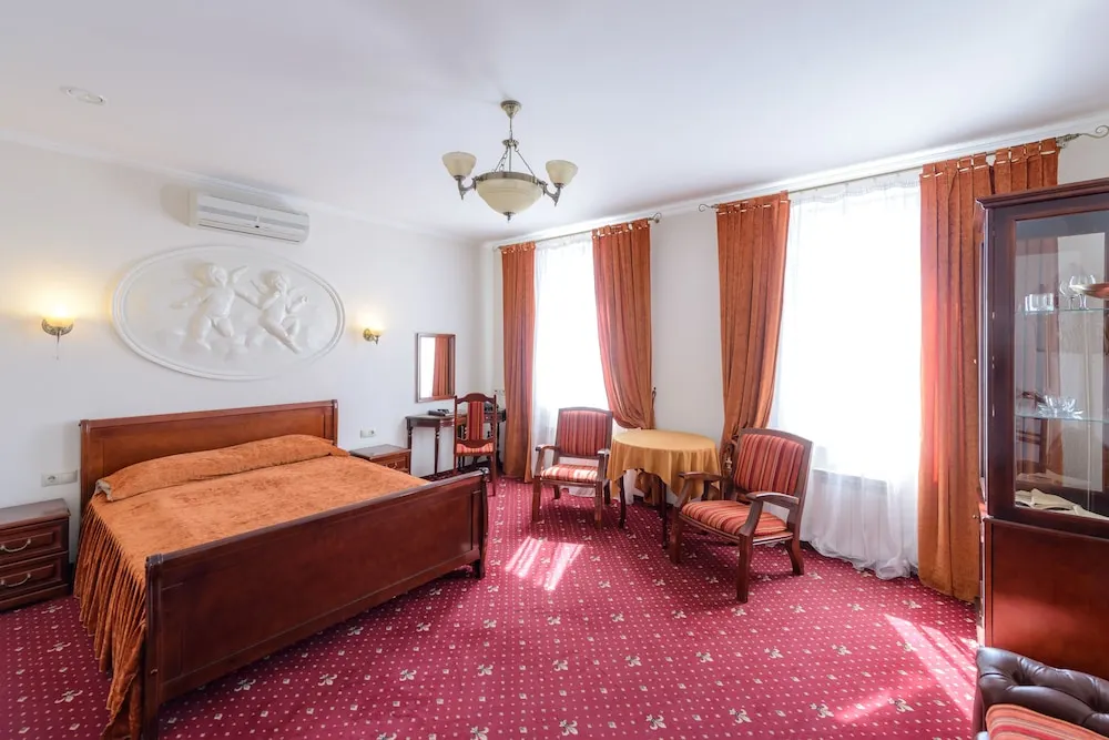 El'otel' Hotel - Ковров