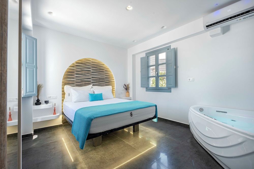 Blackstone Luxury Suites - Santorini