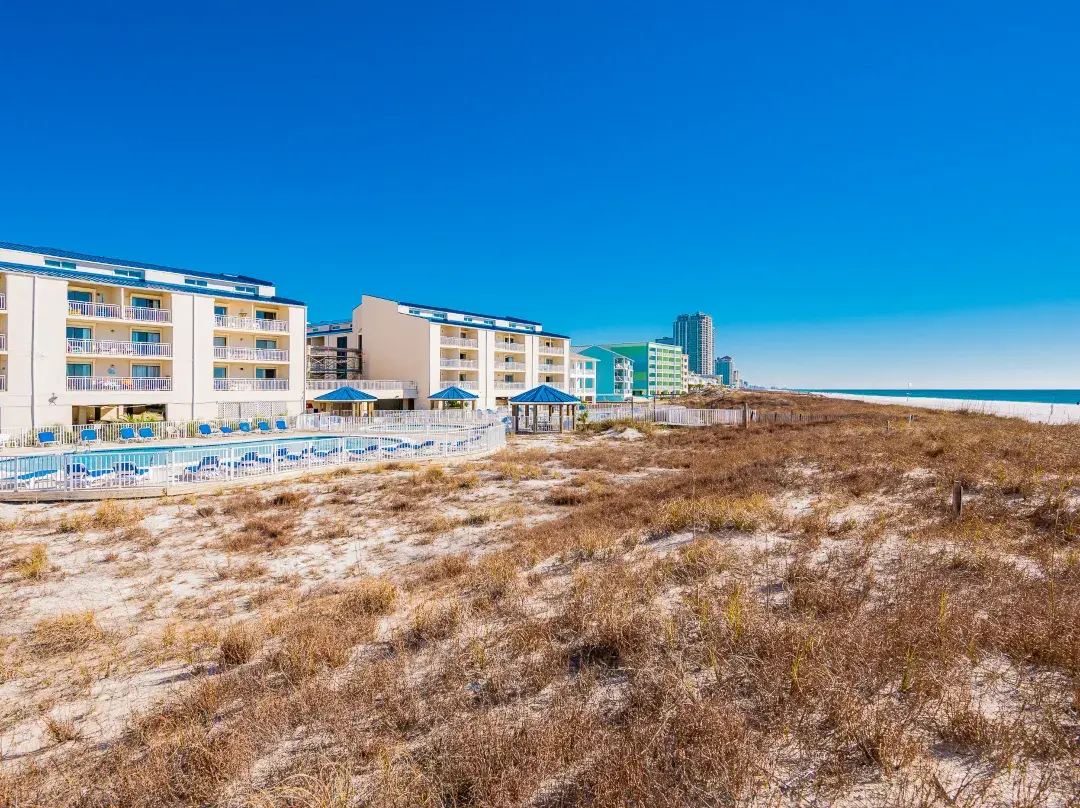 Coastal Escape With Balcony And Cozy Amenities - Delightful Retreat - Gulf Shores, AL