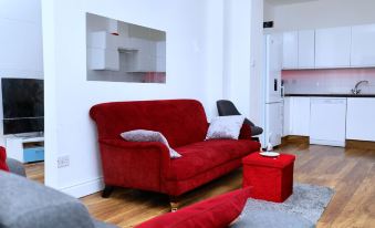 One Bed Spacious Apartment, 2min Train to london bridge, 10min to ...