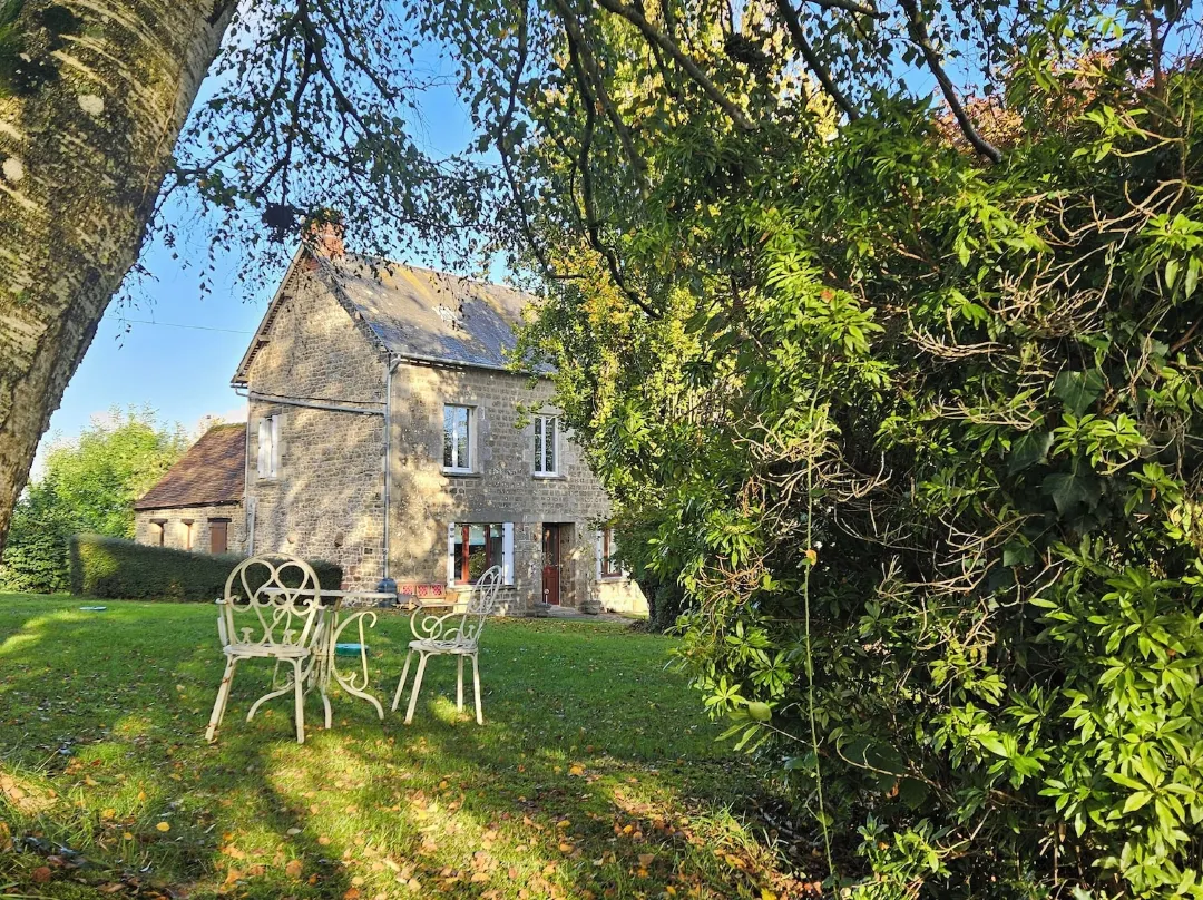 The Lions Den - La Loge Mantilly - Orne