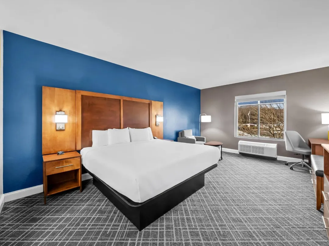 Comfort Inn & Suites Plainville-foxboro - Foxborough, MA